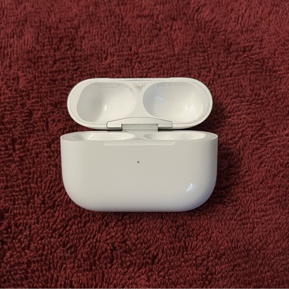 Apple | Headphones | Apple Airpods Pro Charging Case A29 White | Poshmark